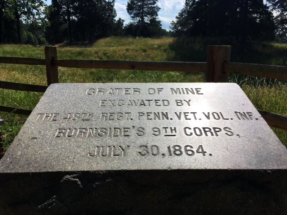 Pennsylvania coal miners explode a mine beneath Confederate trenches at ...